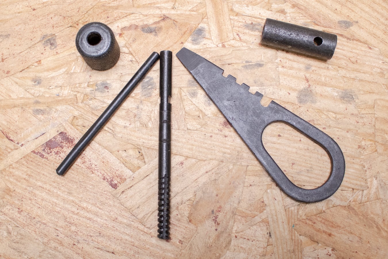 Russia Mosin-Nagant Cleaning Kit with Bayonet | Sportsman's Outdoor Superstore